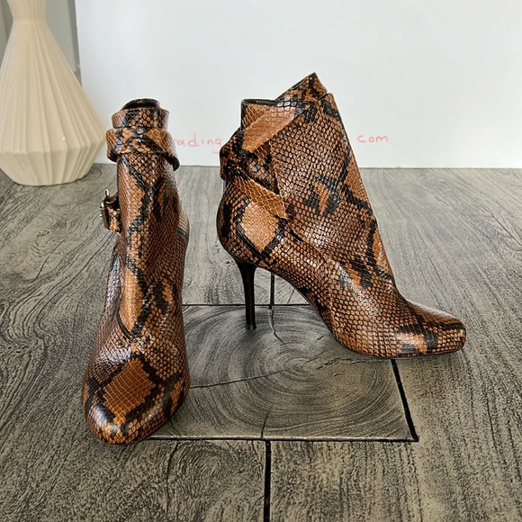 Chloe | Shoes | Chloe Size 65m Textured Snake Print Leather Ankle Hi ...